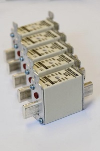 What is a Fuse in Electricity and Types of Fuses with Symbols